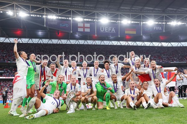 England Players Celebrate Womens Euro Glory 2022 Images Football Posters