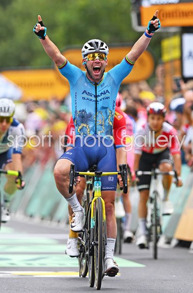 Mark Cavendish Great Britain finish line Tour Stage win record #35 Tour de France 2024 Images ...